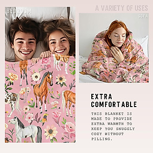 Ooeiiiy Horse and Flowers Blanket, Gifts for Girls Woman, Super Soft Warm Flannel Horse Throw Blankets, Sofa Office Lightweight Blanket, Cute Animal Horses Print Blanket 50x40 in