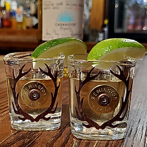 HAMILO Shotgun Shell Deer Hunting Shot Glass Set Of 2, 2 Oz, Funny Novelty Shot Glasses, Decorative Shot Gun Shell Gift for Hunting&Gun Lovers, Cool Bullet Cowboy Shot Glass, Mom, Dad, Teacher, Friend