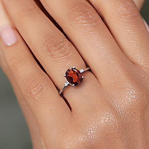 Gem Stone King 925 Sterling Silver Red Garnet and White Diamond Engagement Ring For Women | 2.83 Cttw | Oval 10X8MM | Gemstone Birthstone | Available 5,6,7,8,9 (Size 8)