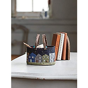 Yoko Saito's Handheld Patchwork Treasures: Perfectly Small and Lovely Projects