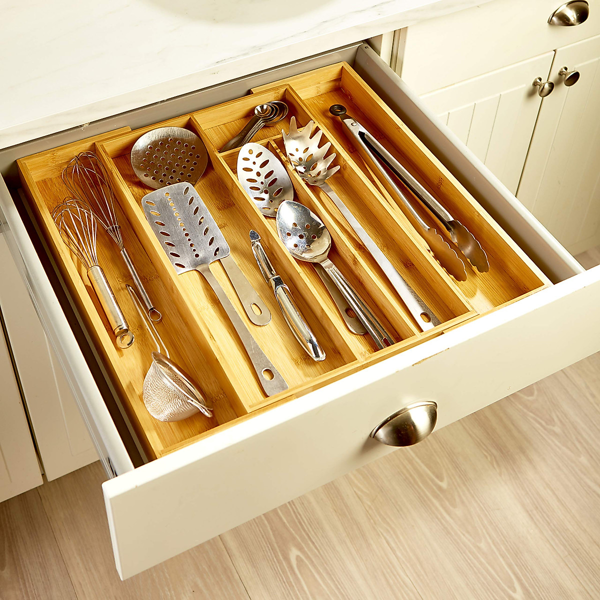 The Lakeside Collection Expandable Bamboo Cutlery Drawer Organizer with 4 or 6 Slots when Open