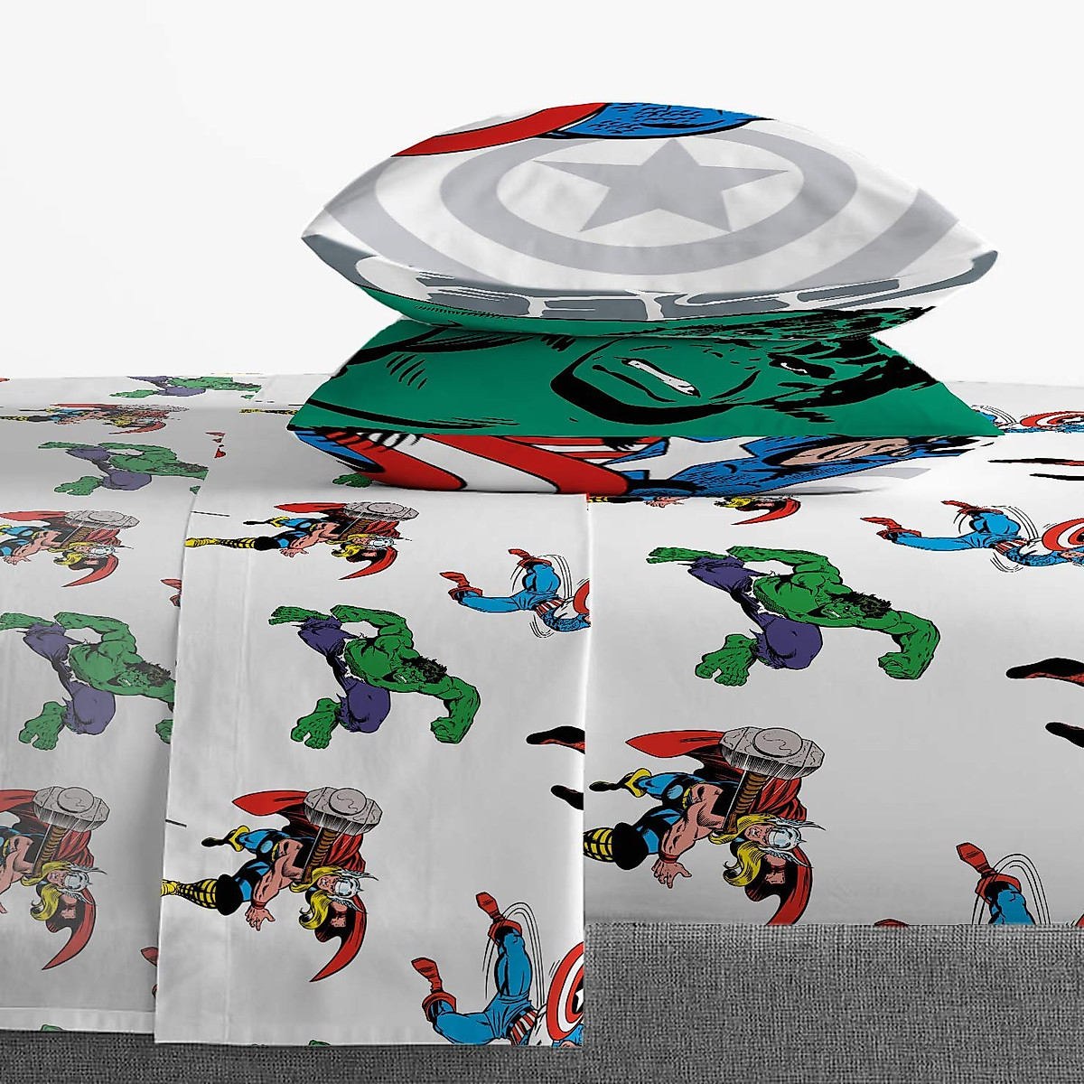 Jay Franco Marvel Avengers Comic Cool 7 Piece Queen Bed Set - Includes Comforter & Sheet Set - Bedding Features Captain America, Spiderman, Iron Man, Hulk, & Thor - Super Soft