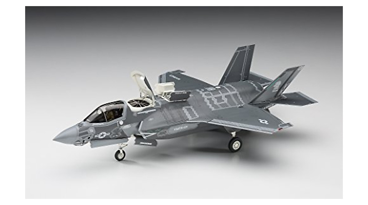 Hasegawa F-35 Lightning II B Model Kit 1:72 Scale for Collectors