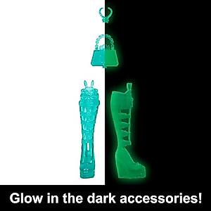 Monster High Skulltimate Secrets Neon Frights Doll & Accessories, Twyla with Dress-Up Locker & 19+ Surprises