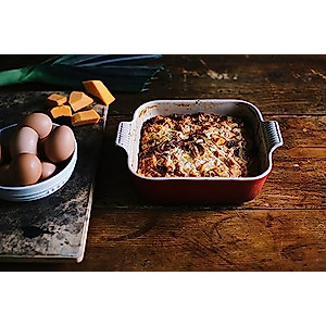 Le Creuset Stoneware Heritage Square Dish, 3 qt. (9"), Cerise