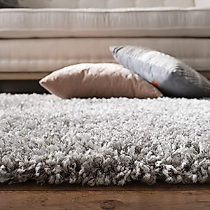 SAFAVIEH Pro Luxe Shag Collection Accent Rug - 4' x 6', Grey & Cream, Boho Tassel Design, Non-Shedding & Easy Care, 2.4-inch Thick Ideal for High Traffic Areas in Foyer, Living Room, Bedroom (PLX432F)