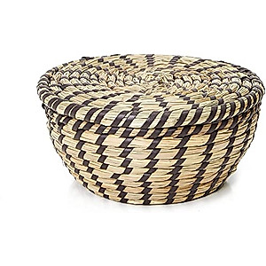 Decorative Seagrass Storage Baskets for Organizing, Round Woven Baskets in 3 Sizes with Lids (3 Piece Set)