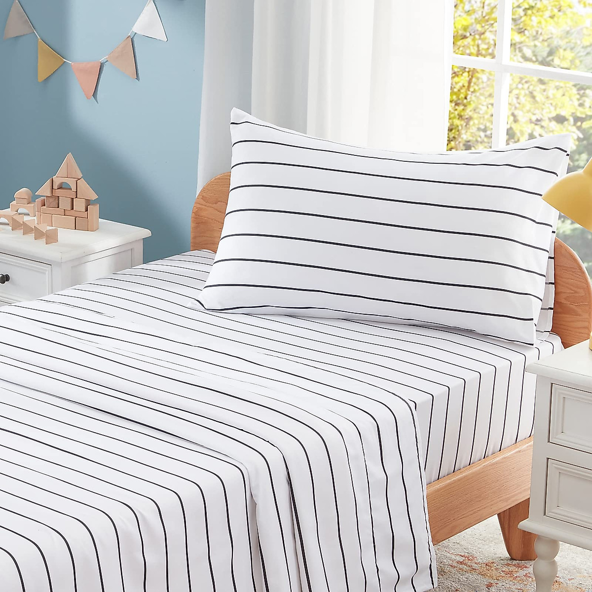 Homiest 3pcs White and Black Sheets Twin Size Bed Set Microfiber Sheet Set, Horizontal Stripe Bed Sheets Cute Soft Bedding Set, Deep Pocket Twin Sheets Stripe Printed Sheets for Kids Teen Boys Adults