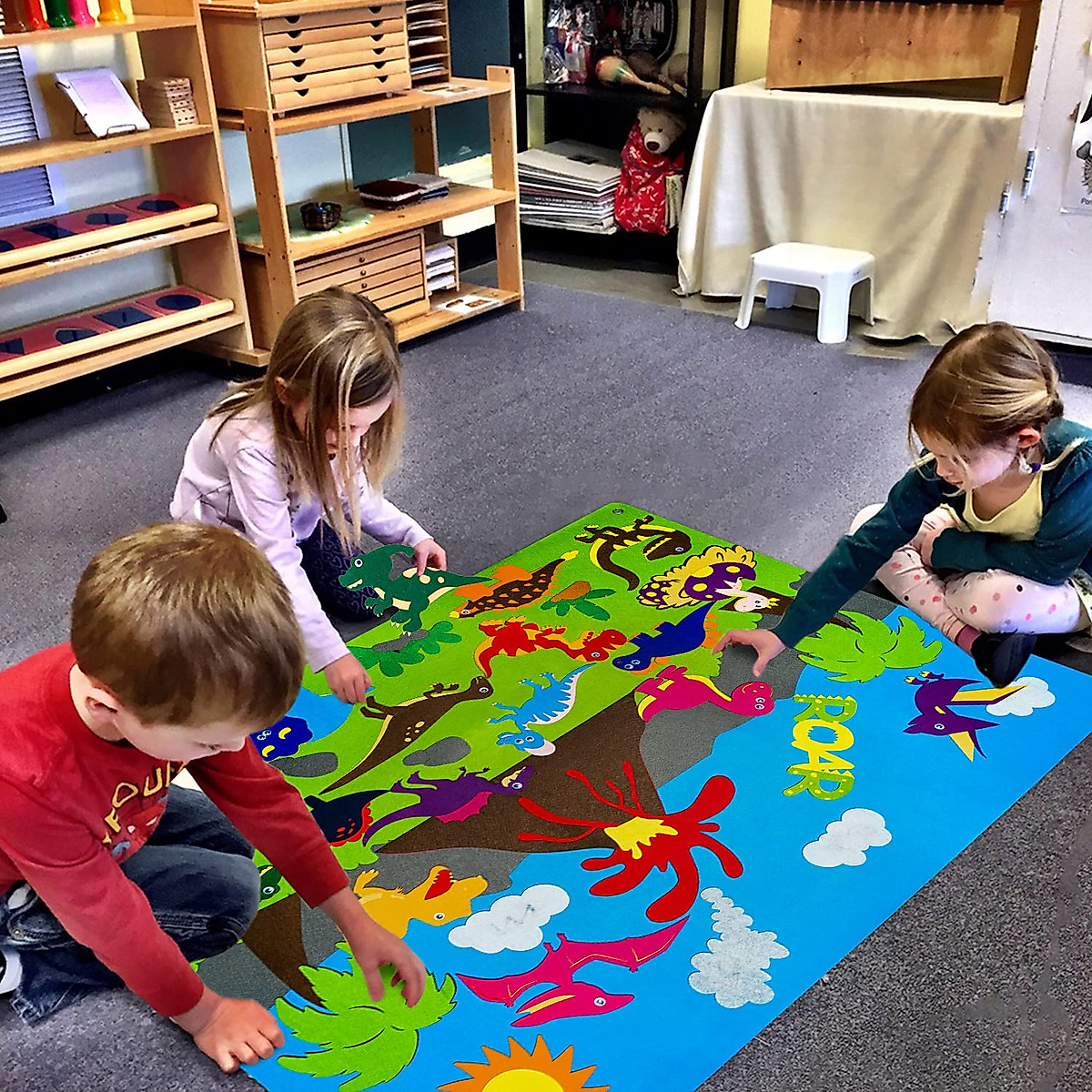 WATINC Dinosaur Felt-Board Stories Set 3.5Ft 37Pcs Preschool Dinosaurs Classification Storytelling Flannel Roar Volcano Ancient Animal Theme Early Learning Play Kit Wall Hanging Gift for Toddlers Kids