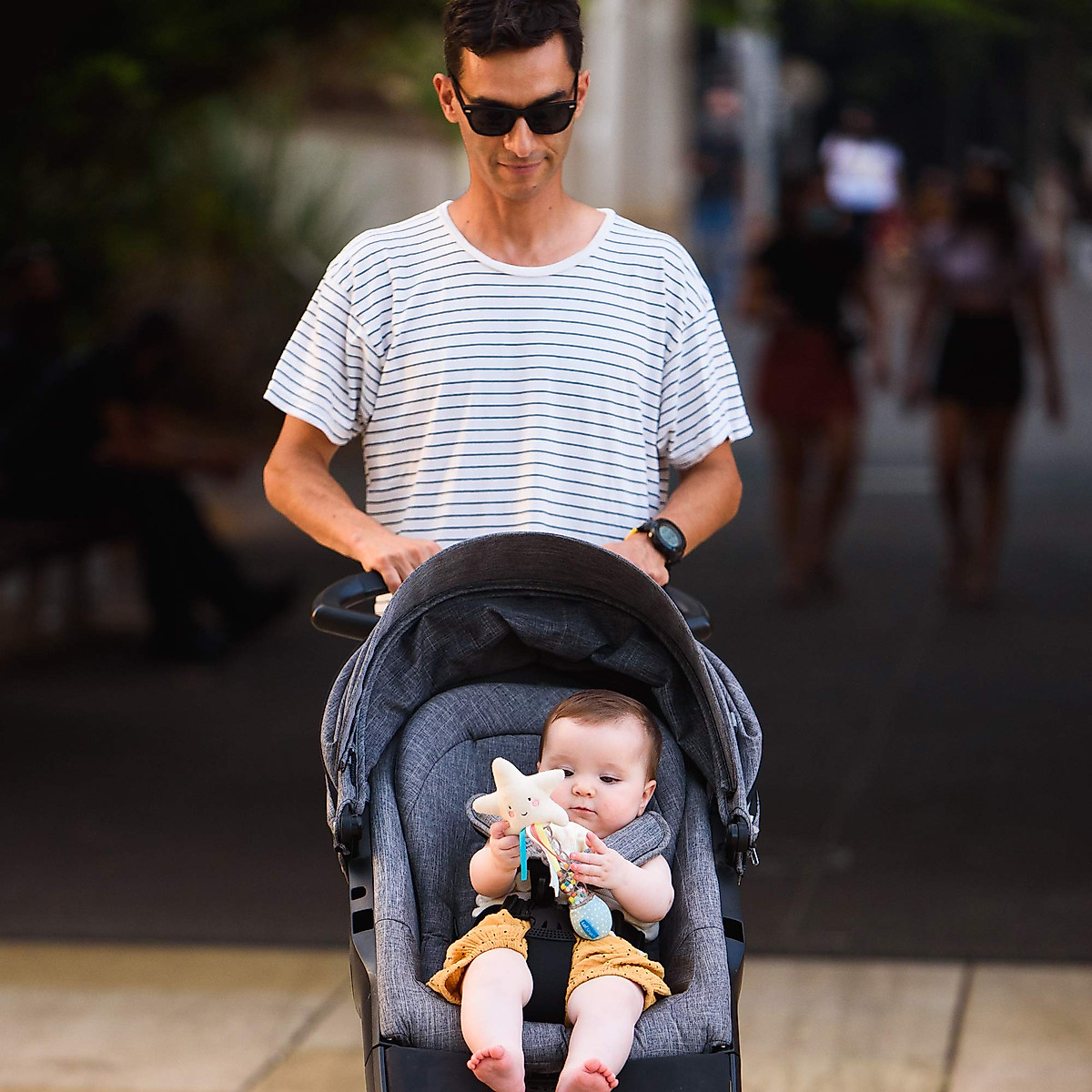 Taf Toys Star Rainstick Rattle, Musical Shake & Rattle Rainmaker Toy, Musical Instrument for Babies and Toddlers for Sensory and Motor Skills Development