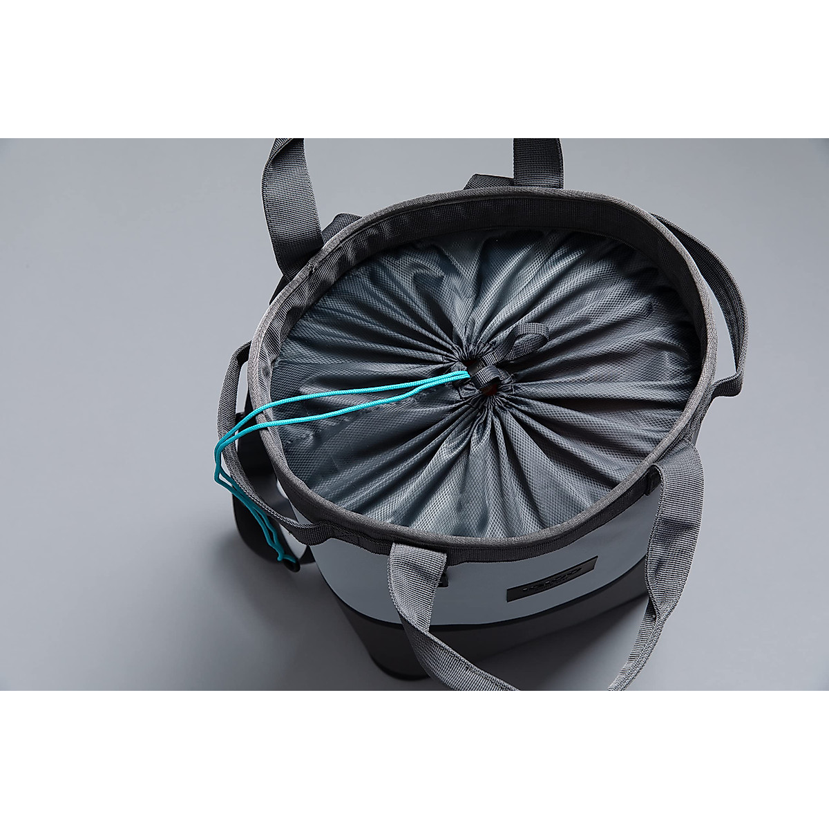 Igloo Gray Welded Water Resistant 46 Can Cinch Backpack