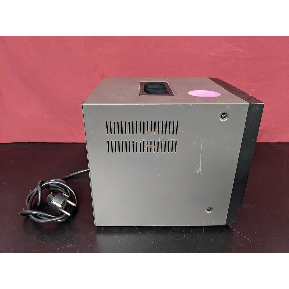 CEM-09 9" Black and White CRT Video Monitor/B/W / 230V 50HZ / European Plug