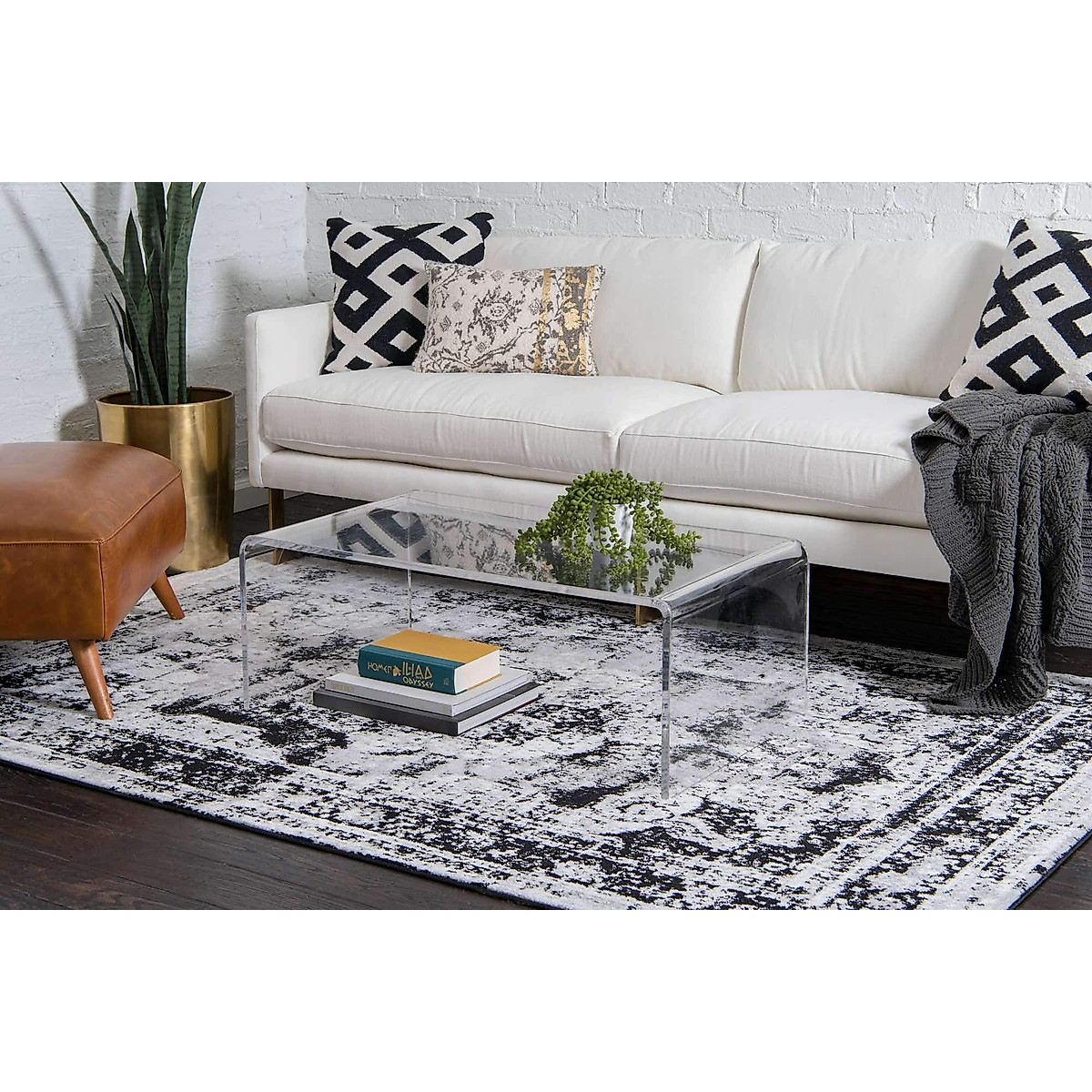 Unique Loom Sofia Collection Area Rug - Salle Garnier (7' 10" x 10' Rectangle, Black/ Ivory)