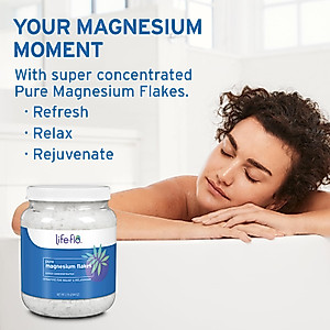 Life-flo Pure Magnesium Bath Flakes - Epsom Salt Bath Soak Alternative - Unscented Magnesium Flakes from The Zechstein Seabed - Relaxing Foot Bath with Ancient Trace Minerals - 60-Day Guarantee, 44oz