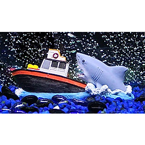 Penn-Plax Jaws Officially Licensed Aquarium Decoration – Boat Attack – Safe for Freshwater and Saltwater Fish Tanks – Small