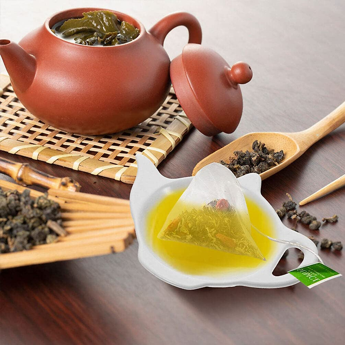 BESTonZON 2pcs Ceramic Tea Bag Saucer Spoon Stand Rev Coffee Ceramic Tea Bag Holder Teapot Shaped Tea Bag Holder Tea Bags Decor Soy Sushi Dipping Bowls Side Dish Bowl Tea Bag Coaster Classic