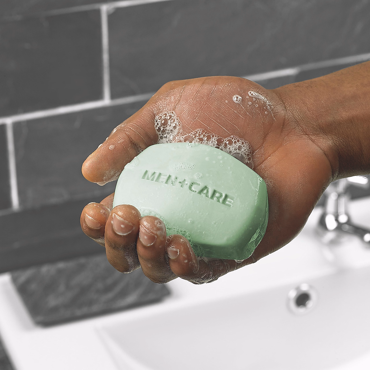 DOVE MEN + CARE Body and Face Bar Minerals + Sage 6 Bars to Hydrate Skin More Moisturizing Than Bar Soap 3.75 oz