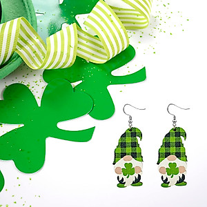 St Patrick's Dame Dainty Printed Teardrop Earrings Good Luck Holiday Jewelry Gy Wooden Earrings for Women,Irish Shamrock Drop Dangle Earrings Green Clover Gnoift (Gnome)
