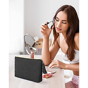 BAGSMART Small Cosmetic Bag, Elegant Roomy Makeup Bags,Great Gifts for Women,Travel Waterproof Toiletry Bag Accessories Organizer Gifts(Black-1pcs)