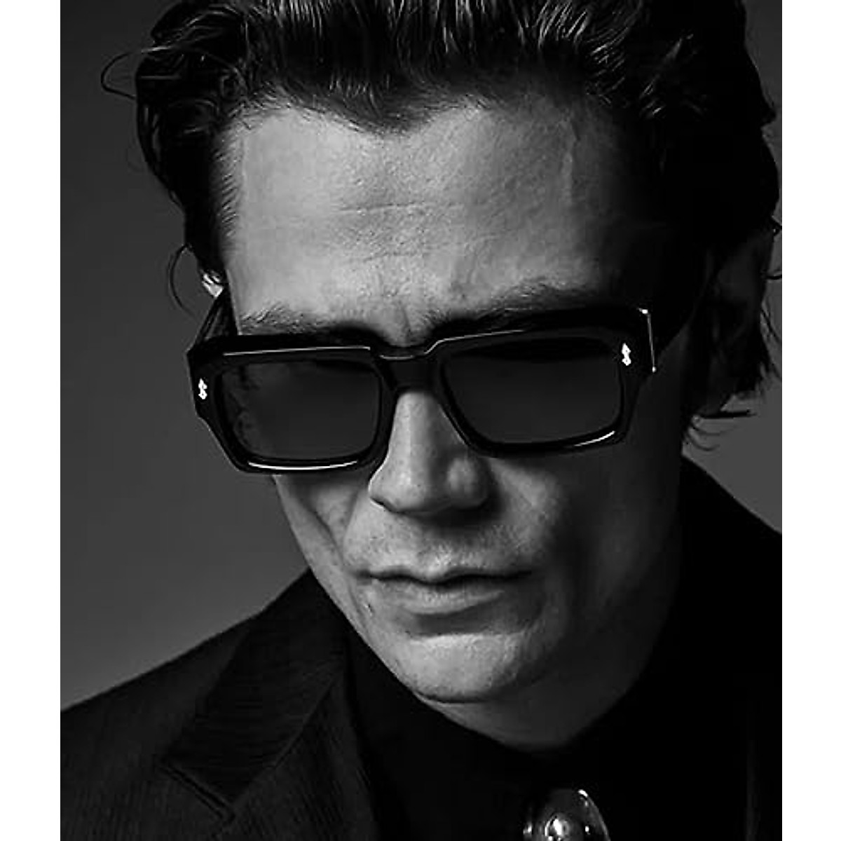 EYLRIM Square Frame Sunglasses for Women Men Fashion Rectangle Sun Glasses UV400 Protection Black Shades(A1 Black/Grey)