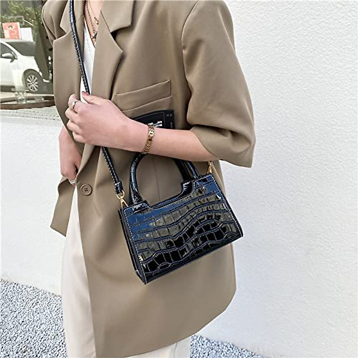 Crocodile Pattern Leather Crossbody Bags For Women Top Handle Purse Fashion Design Shoulder Bag Satchel Handbag (Black)