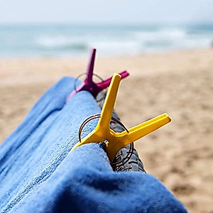 Beach Towel Clips 4.6 inch Big Plastic Clothes Pins Pool Chairs Clothespins for Towels Sheets (Pack of 16)