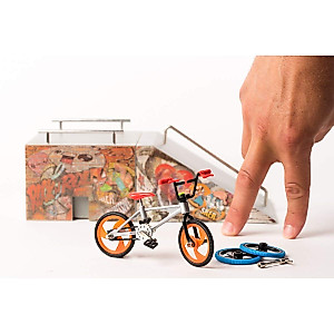 Grip and Tricks - Orange Finger BMX Freestyle with 2 Extra Toy Bike Wheels and 1 Finger Bikes Tool - Pack 1 Finger Toy for 6+ Years Old Kid
