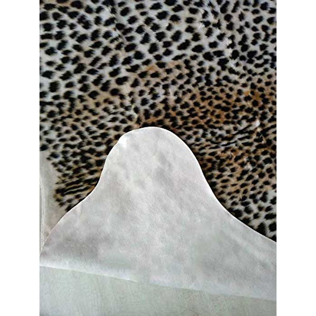 Leopard Area Rug Animals Printed Hide Mats Faux Fur Cowhide Skin Carpet for Home Office, Livingroom, Bedroom, 5.2ft x 6.5ft (160 x 200cm)