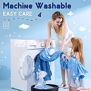 Elegear Kids Cooling Blanket for Hot Sleeper, Glow in The Dark Blanket As Gifts for Girls Boys, Q-Max>0.5 Arc-Chill 3.0 Cool Fabric Keep Body Cool, Soft Summer Cold Blanket for Sleeping 51" x 67"