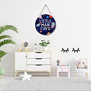 Geelin Little Man Cave Wooden Sign Space Decor Quote Wood Plaque Nursery Hanging Wall Art Decor for Kids Room Boy Bedroom Kids Toddler Boys Playroom Living Room Decorations