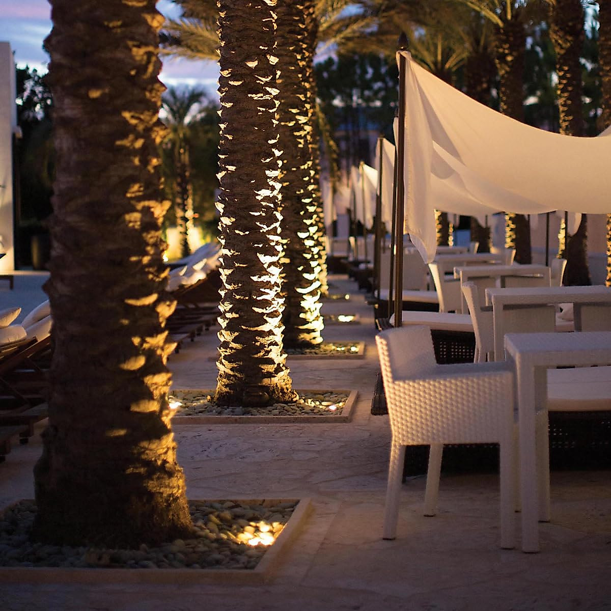 Hinkley Landscape Lighting Shielded Well Light – Highlights Important Landscape Features and Surfaces and Increases Home Security, Bronze Finish with Shield Cover to Protect Light, 15708BZ