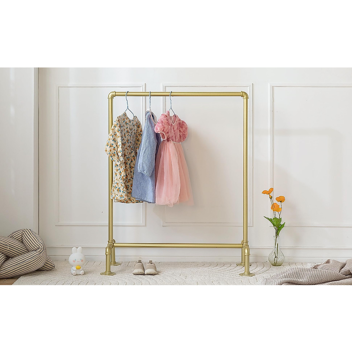 DOFURNILIM Industrial Kids Pipes Dress up Racks, Child Garment Racks, Kids Clothing Racks, Hanging Clothes Rod Storage Shelf Organizers Shelves Shelving, Gold Metal