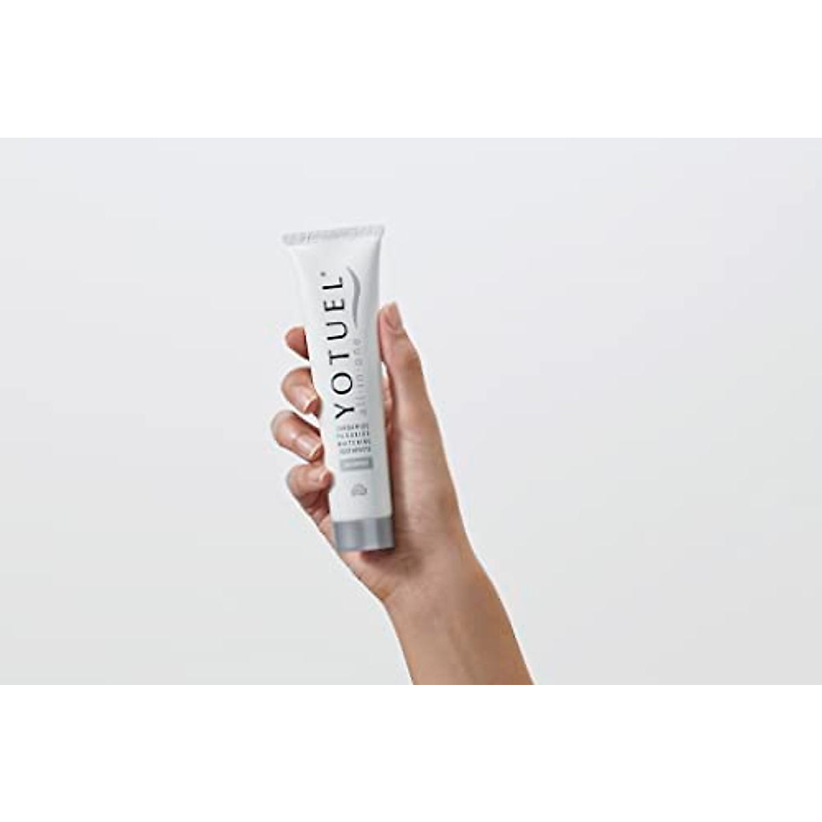 Yotuel Snow Mint All in One whitening Toothpaste