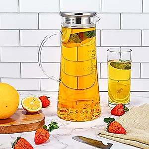 skrkit Glass Pitcher with Lid - 51oz/1.5liter Water Pitcher for Ice Tea and Homemade Juice, Heat Resistant Borosilicate Glass Carafe for Hot and cold Water