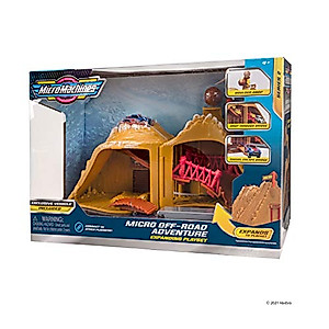 Micro Machines Micro Off-Road Adventure Expandable Playset - Features 1 Exclusive Mini-Vehicle - Collectible Themed Toy Cars – Tiny Vehicles, Huge World – Collect Them All