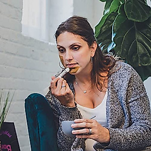 Bare Essentials Living - Clay Face Mask Brush (1 Pack, White) Dual Soft Silicone Face Mask Applicator Brush Tool, Great Facial Essentials, Moisturizer Applicator & Skincare Brush for Facials