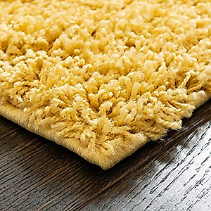 Rugs.com Everyday Shag Rug  –  Yellow 2x3  Shag Rug Perfect for Entryways, Kitchens, Breakfast Nooks and More