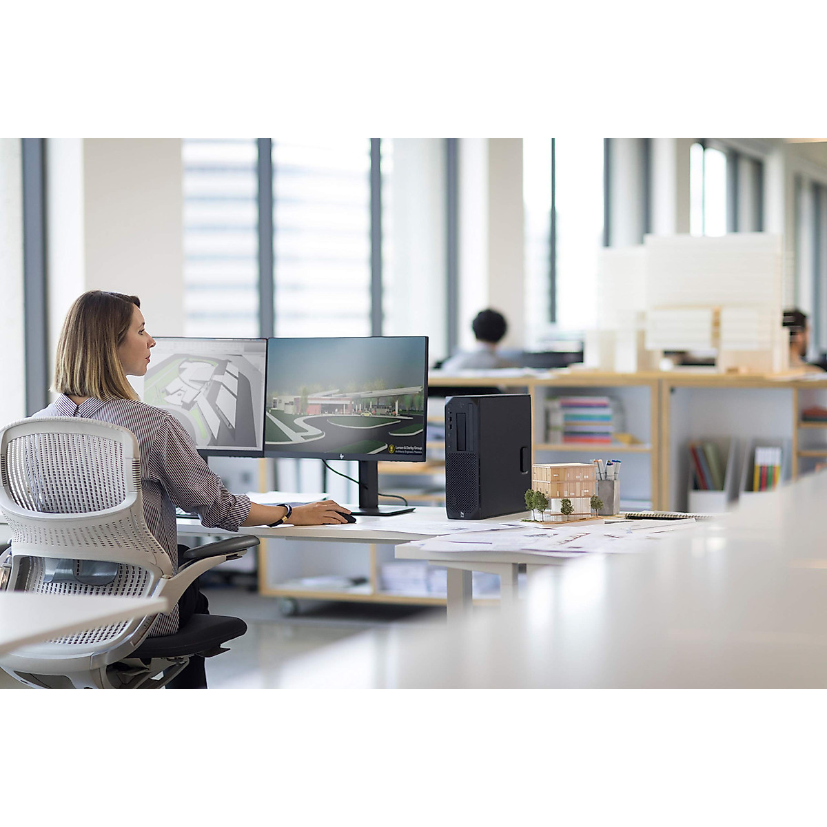 HP Business Z27 2TB68A4 27 inches 4K UHD LED LCD (3840 x 2160) Monitor Black Pearl