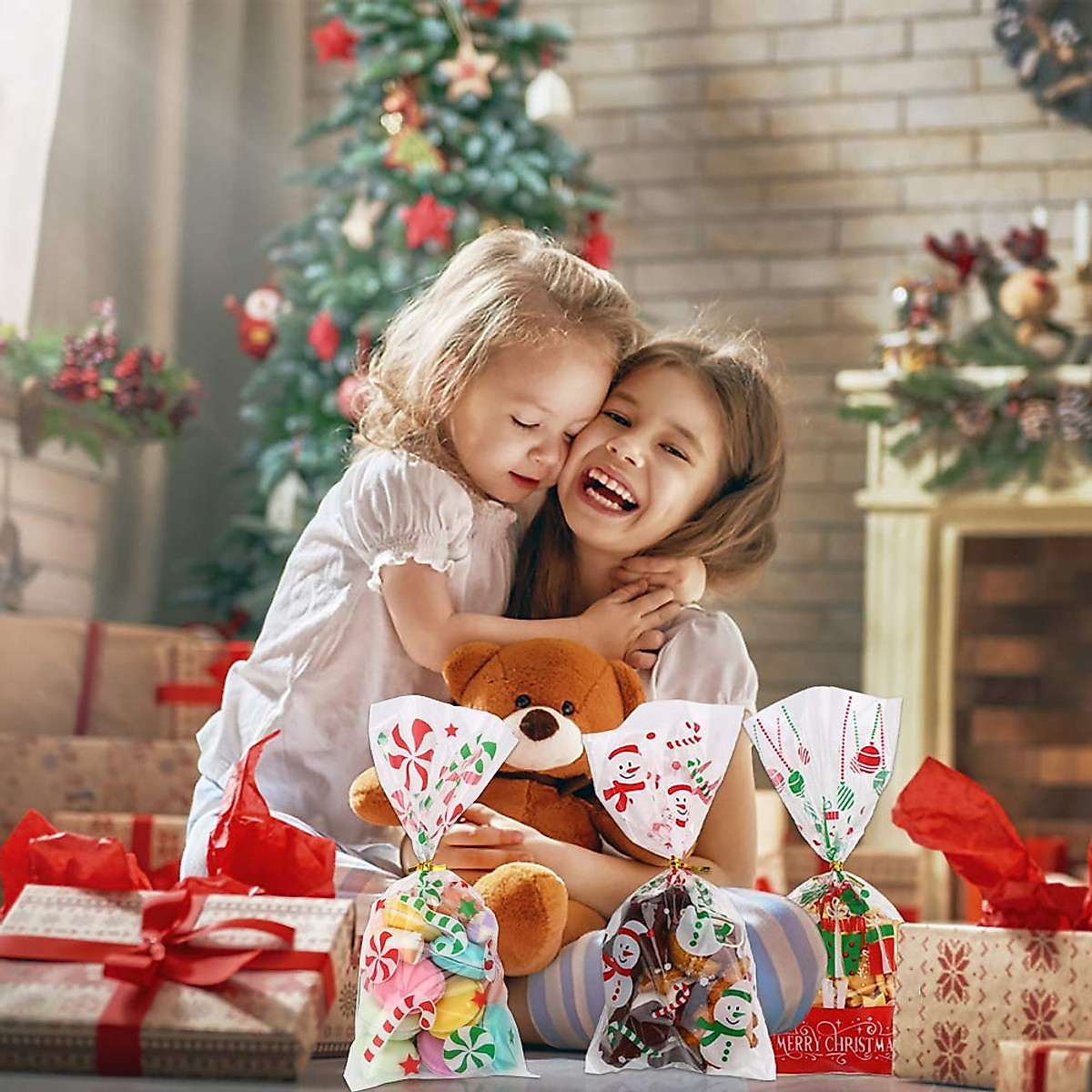 STEFORD 144PCS Christmas Cellophane Bags,Xmas Clear Candy Treat Cellophane Bag with 210PCS Twist Ties for Christmas Party Favors