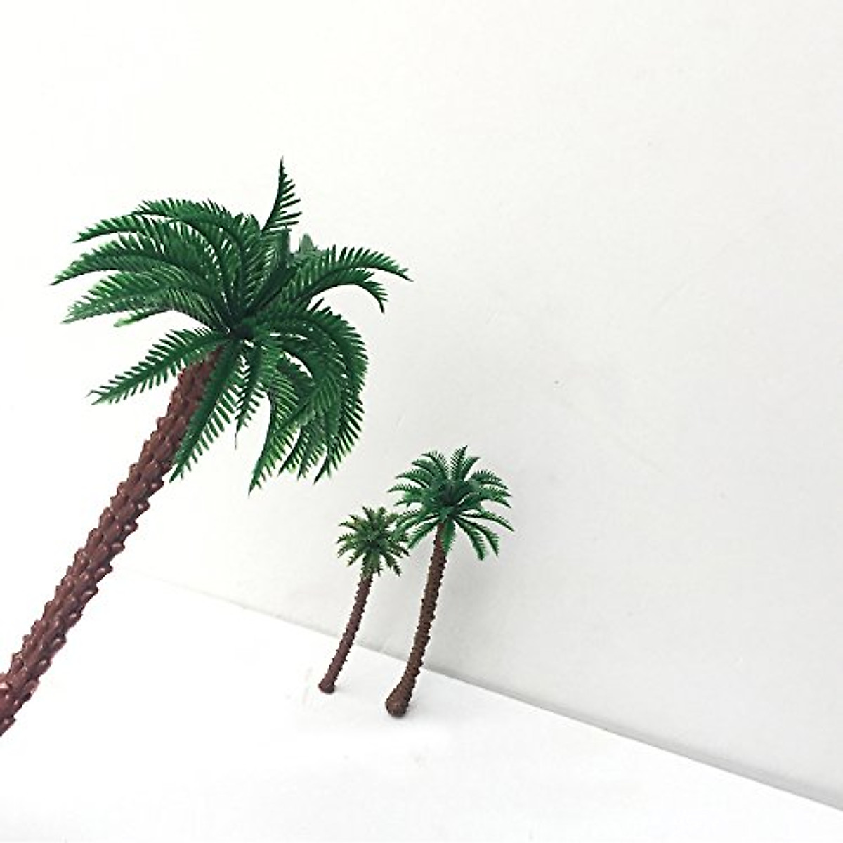 Hatisan 20Pcs Coconut Palm Model Trees/Scenery Model Plastic Artificial Layout Rainforest Diorama, Building Model Trees Cake Topper, Model Train Railways Architecture Landscape (Dark Trunk)