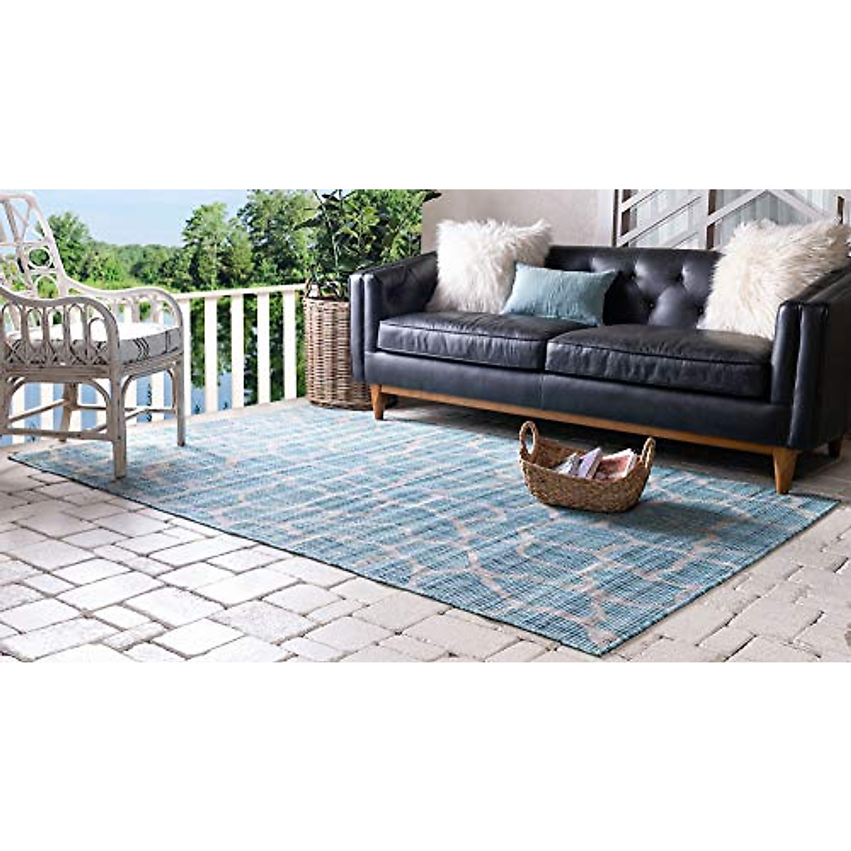 Unique Loom Outdoor Safari Collection Transitional Indoor & Outdoor Wildlife Inspired Animal Print with Giraffe Design Area Rug, 8 ft x 11 ft 4 in, Aqua Blue/Ivory