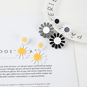 60s 70s Daisy Earrings for Women Retro Disco Hippie Earrings Bohemian Orange Daisy Flower Dangle Drop Earrings, Daisy Earrings Ladies Earrings Dangling Flowers Dangling Earrings Daisy Jewelry