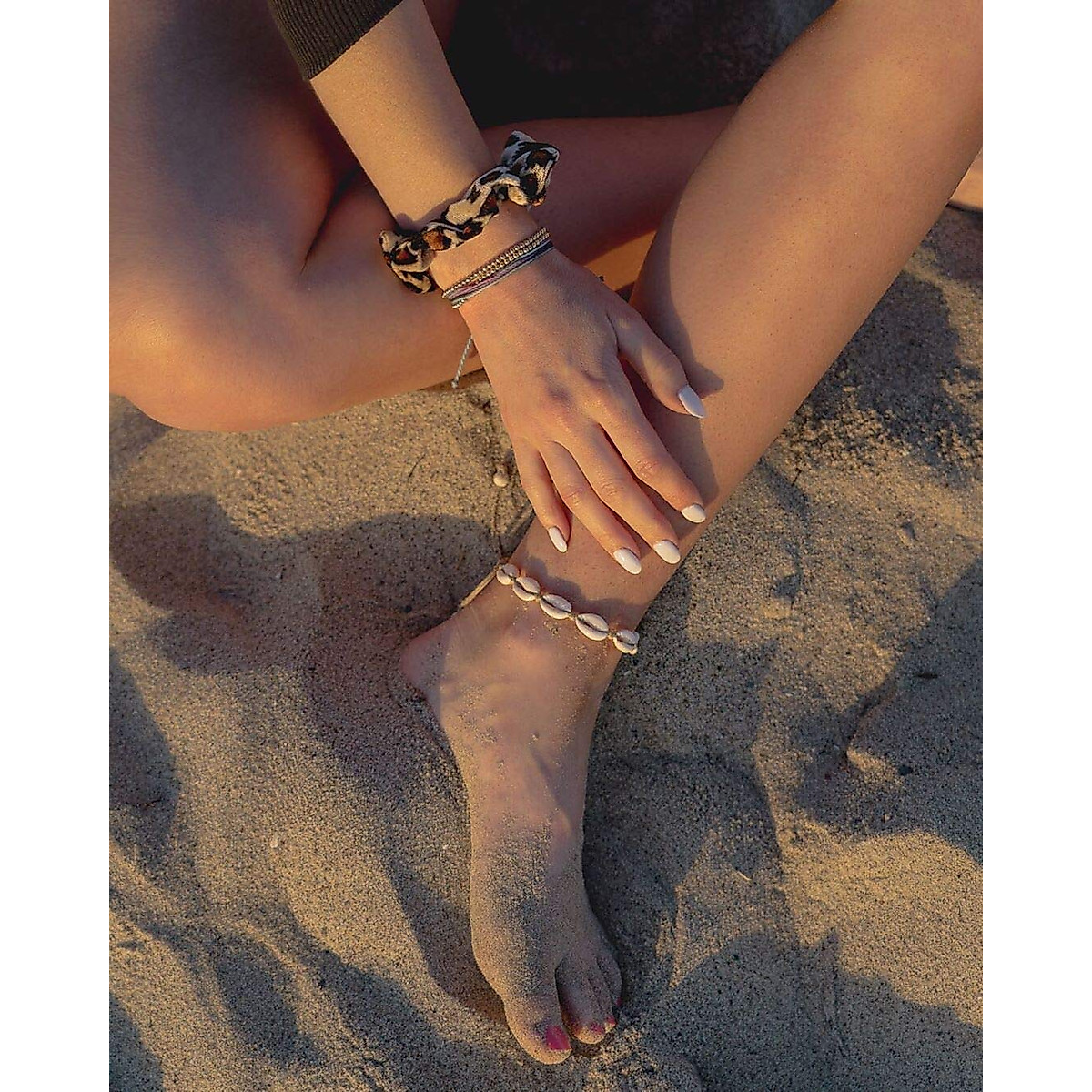 Fesciory Puka Shell Anklet for Women Summer Natural Cowrie Adjustable Ankle Bracelet, Handmade Boho Hawaiian Beach Seashell Jewelry (Shell Anklet Beige Rope)