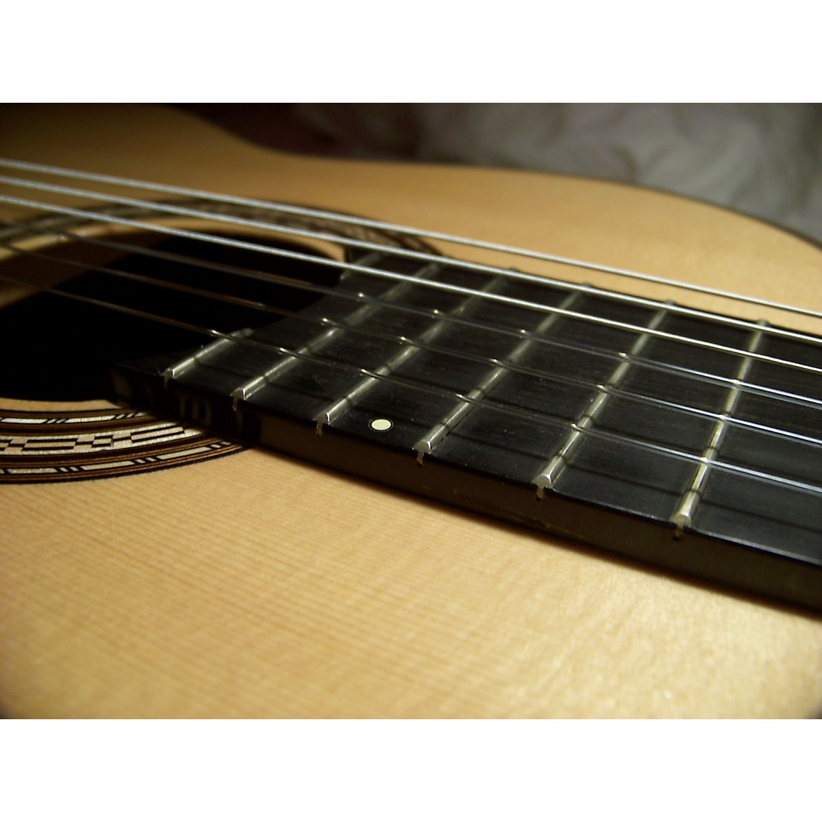 Classical Guitar Fret Markers - Rosette Black/Ivory Fret Dots