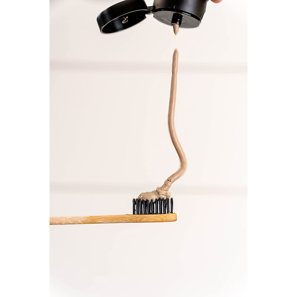 Redmond Earthpaste with Silver - Natural Non-Fluoride Toothpaste, 4 Ounce Tube (Wintergreen)