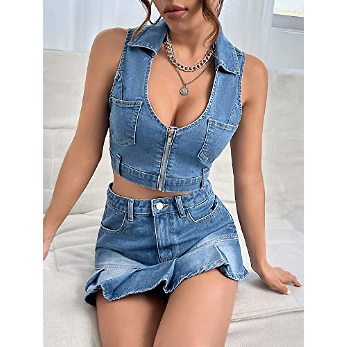 WDIRARA Women's Zipper Up Collared Scoop Neck Sleeveless Patched Pockets Denim Tank Top Medium Wash L