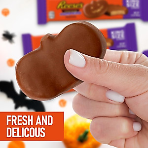 Reese’sHalloween Peanut Butter Pumpkin Cups King Size Pack of 3 - Delicious Treats ReesesHalloween Candy KingSize Bars for Spooktacular Festivities - Great for Kids and Adults 2.8 Oz, 170 Calories