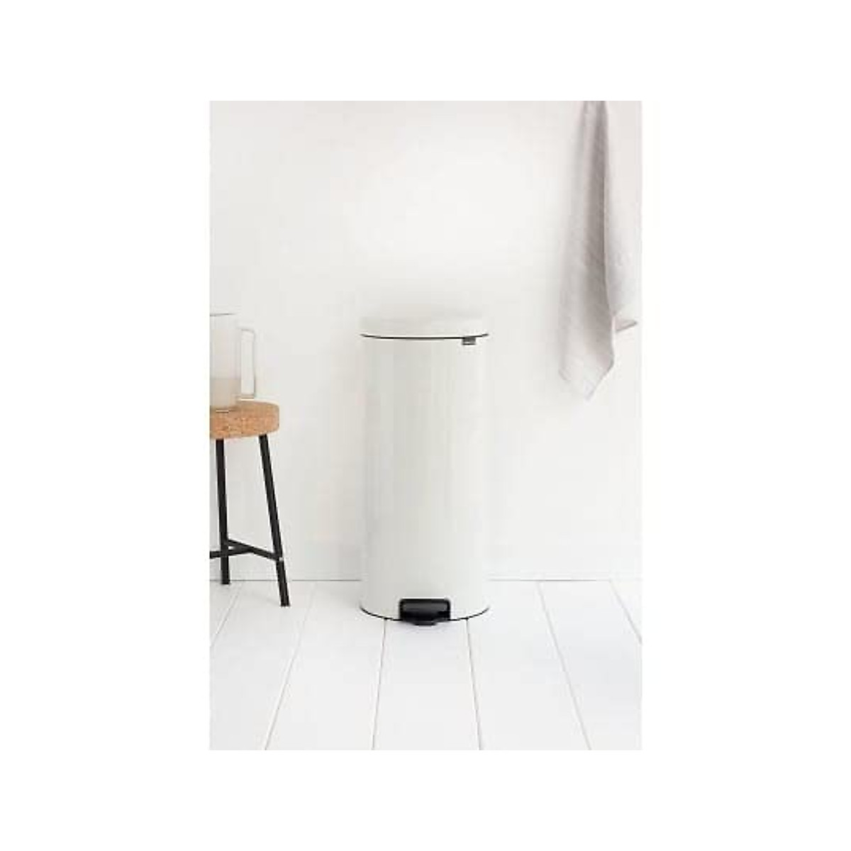 Brabantia New Icon Step Trash Can (8 Gal / White) Soft Closing Kitchen Garbage/Recycling Can with Removable Bucket