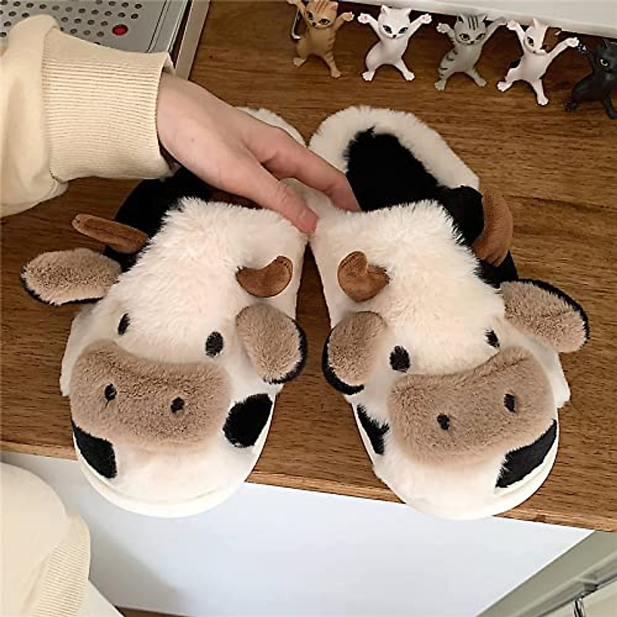 Jerzmy Fuzzy Cow Slippers for Women Men, Cute Cotton Animals House Slippers Fluffy Plush Shoes for Girls Indoor Living Room Bedroom Garden, Size 10-11