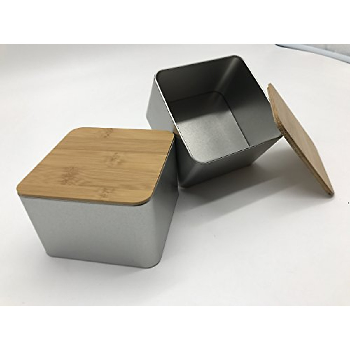 Knife Wall Mount Holder Magnetic Adsorption,Free Fetching,Does not need to be perforated in the wall.